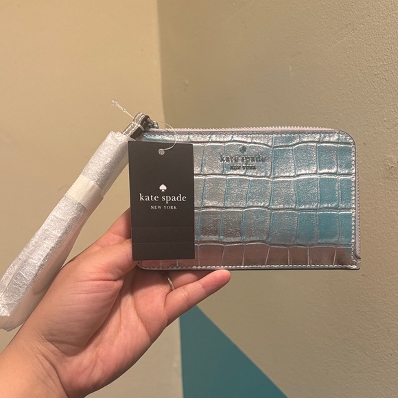 kate spade | Accessories | Kate Spade Metallic Silver Card Holder ...
